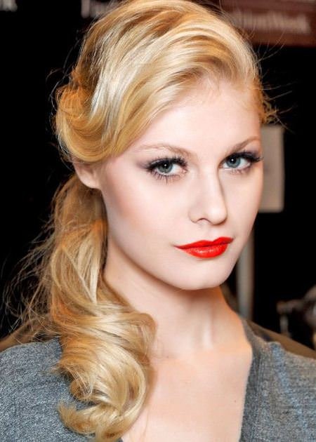 20 Cute Ponytails with Bangs